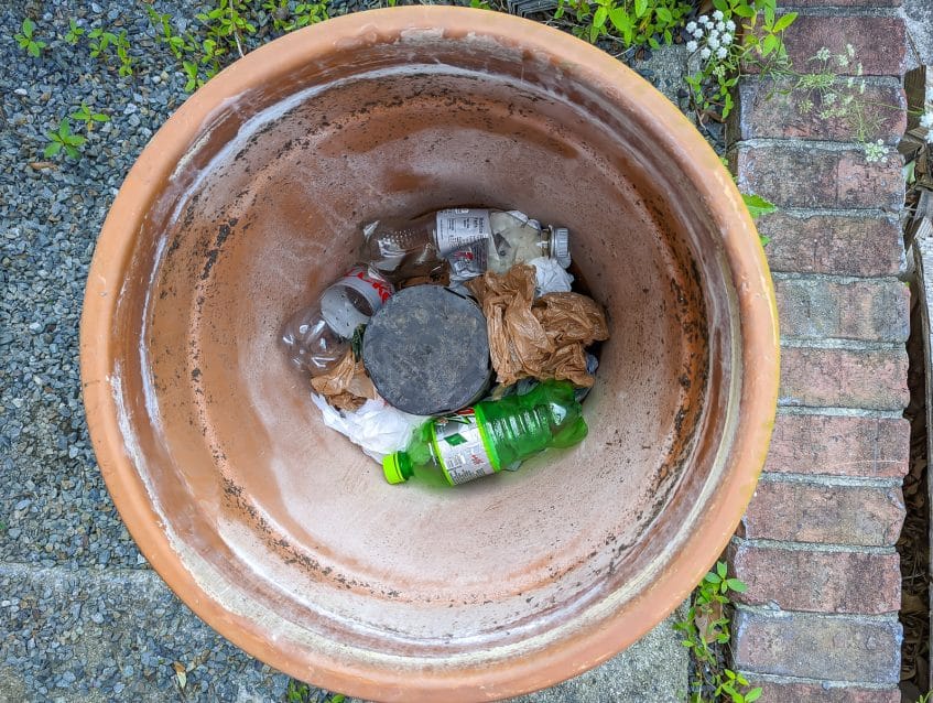 Tricks to Fill a Large Planter · Nourish and Nestle