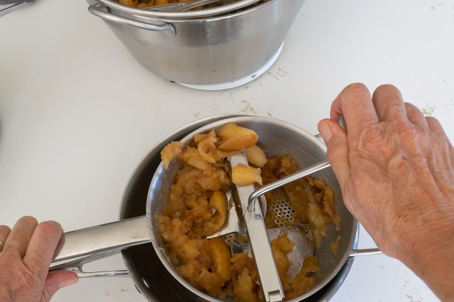 Sugar-Free Apple Butter Recipe · Nourish and Nestle