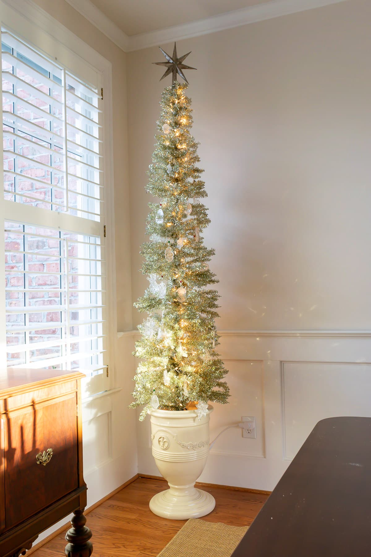 Christmas House Tour, 2022 · Nourish and Nestle