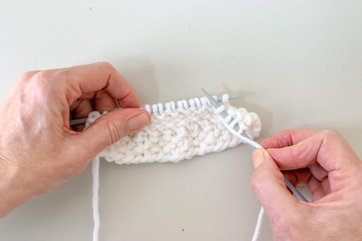 How to Knit the Diagonal Basket Weave Stitch · Nourish and Nestle