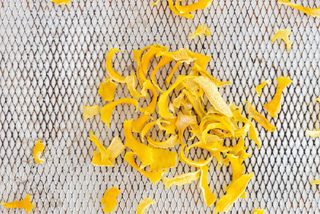 Lemon Pepper Seasoning Recipe · Nourish and Nestle