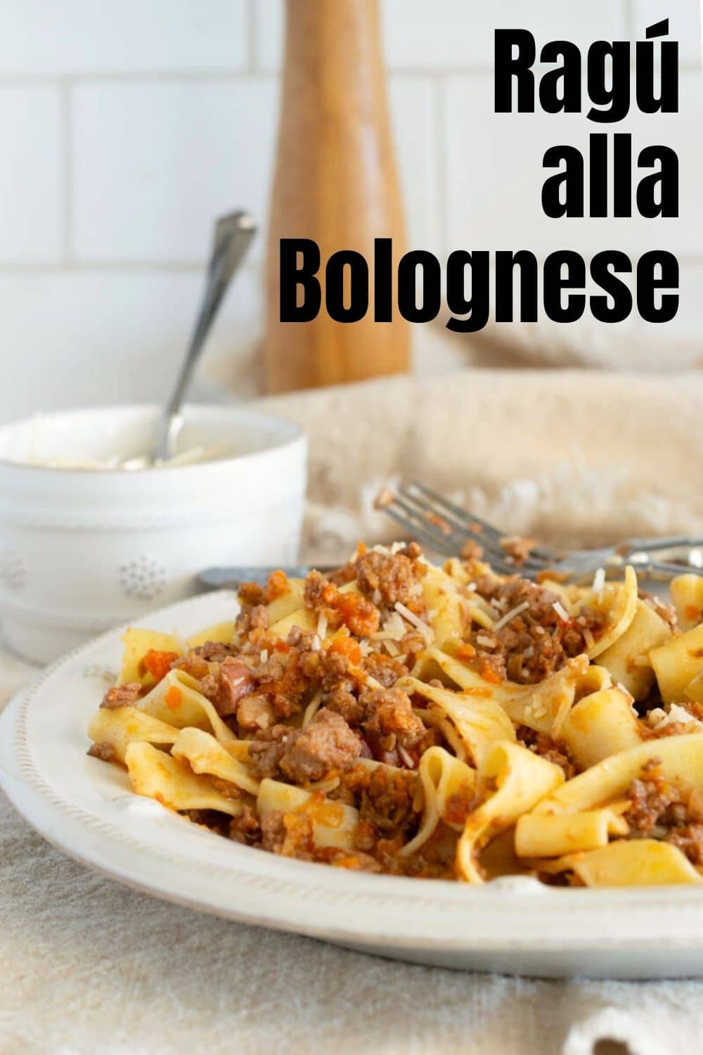 Authentic Bolognese Sauce (Ragù alla Bolognese) · Nourish and Nestle