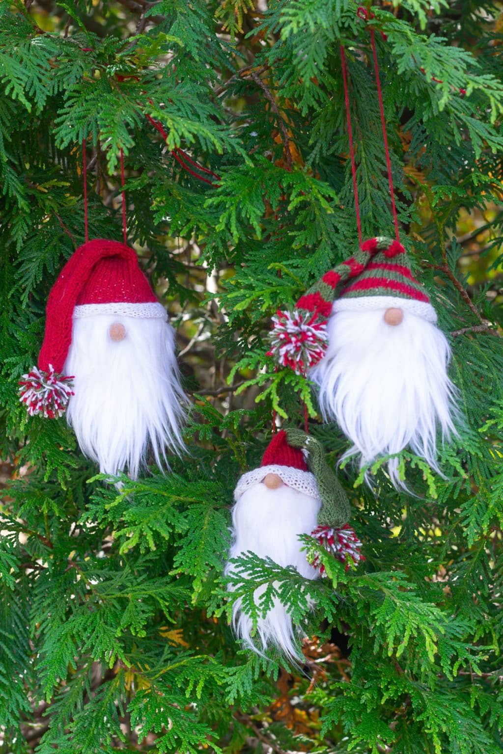 Tiny Knit Sweaters for Christmas Trees, Garland or Wreaths · Nourish ...