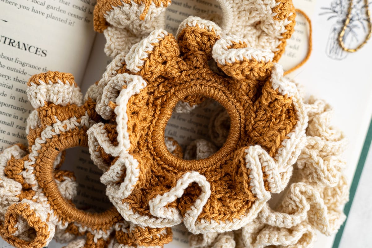 Crochet Scrunchie Pattern · Nourish and Nestle